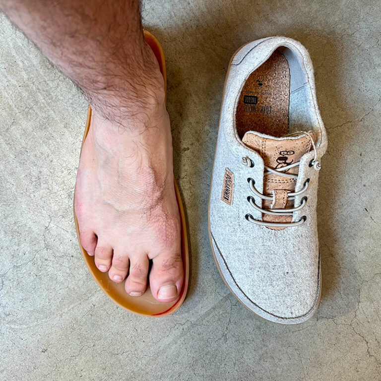 Trägt man Barfußschuhe barfuß? | Doghammer